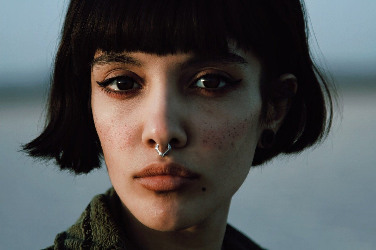 How to Clean Septum Piercings? How to Clean an Infected Septum Piercin ...