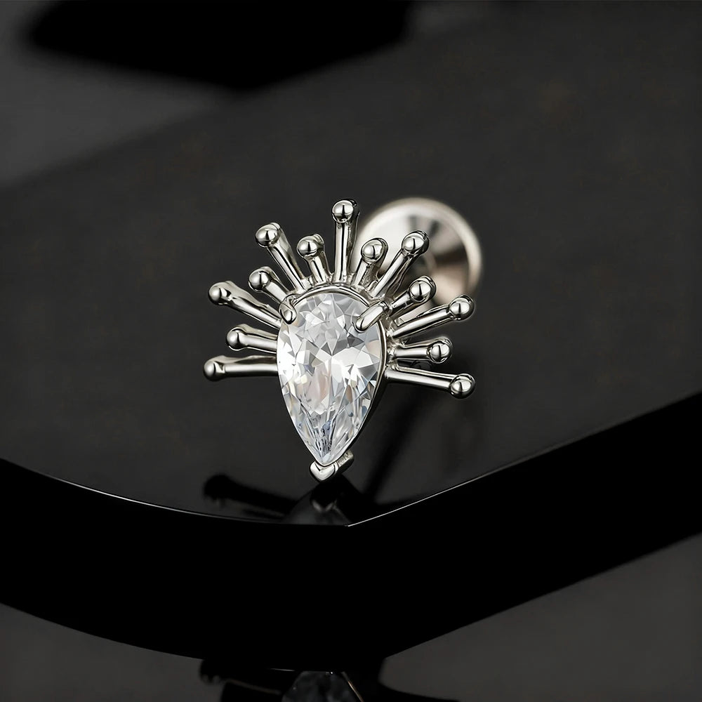 Oorlel piercing steker met een druppelvormige cz steen titanium oorste ...