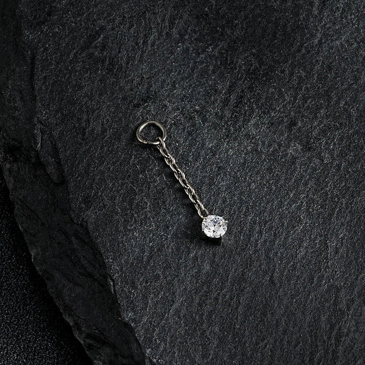 Ørepiercingkjede enkelt og lite med en klar diamant cz stein – Ashley ...