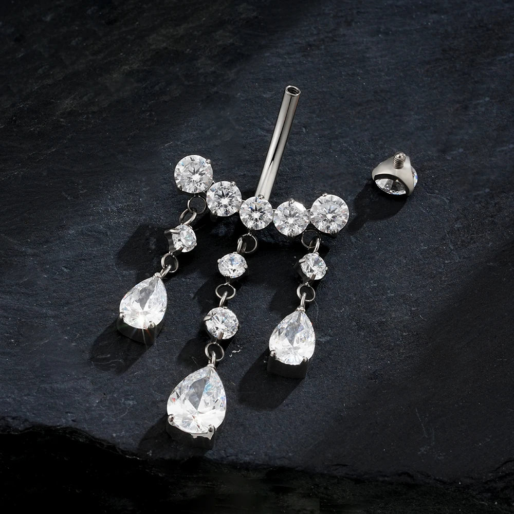 Dangly navelpiercing luxueus en schattig met druppelvormige stenen tit ...