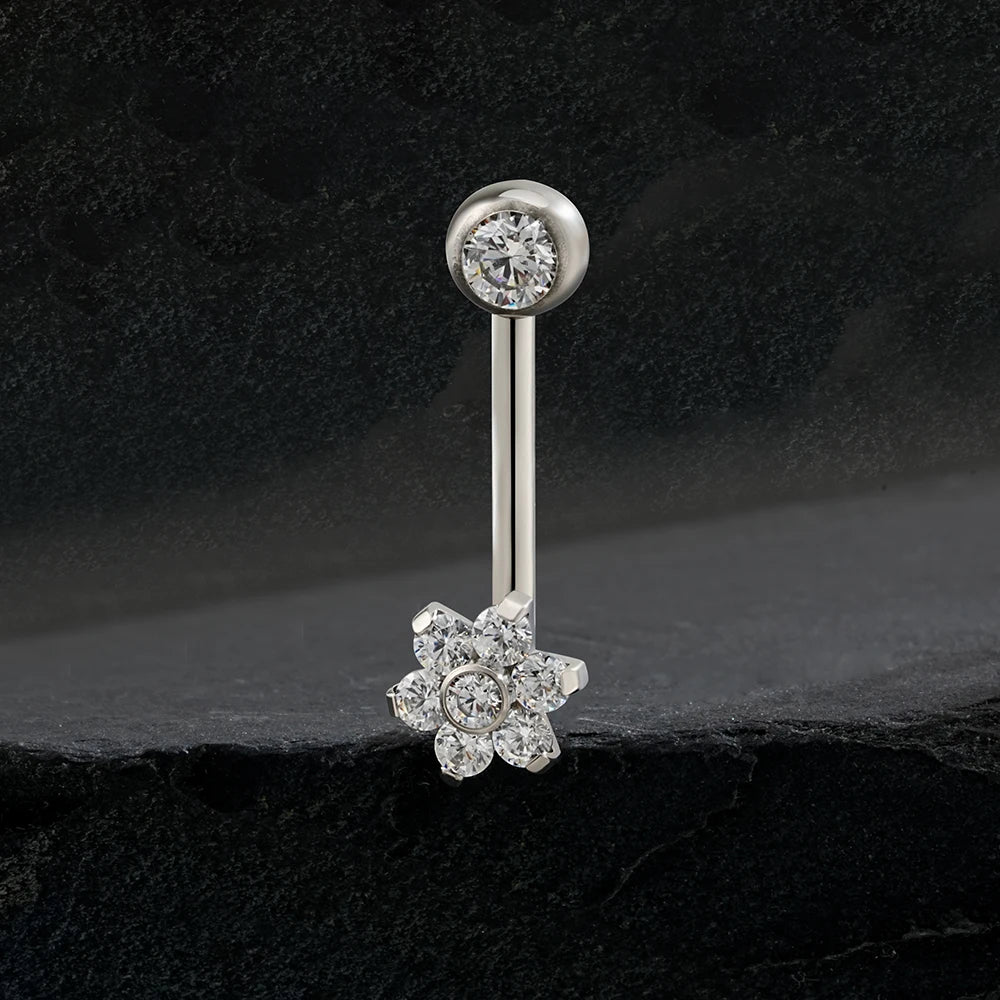 Piercing Christina mignon en forme de fleur, piercing VCH en titane ...